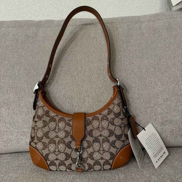 Coach | Bags | Coach Hamptons Hobo Bag In Crystal Signature Jacquard ...
